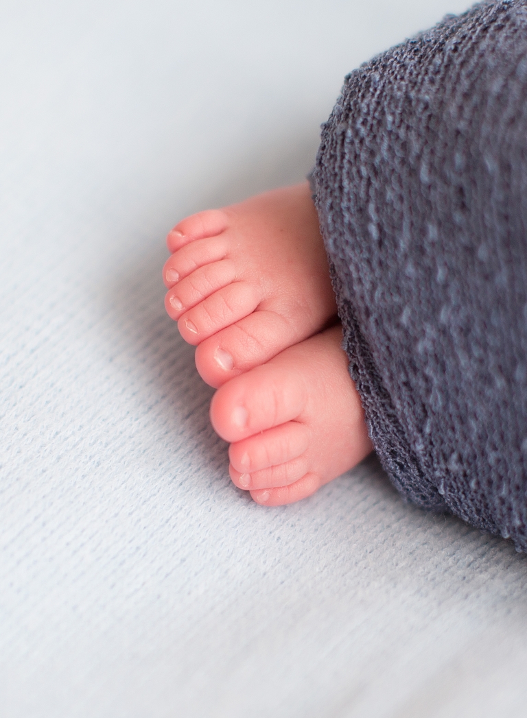 3 Caring Tips For Your Baby's Feet Plus The Cutest Tiny Feet Close Ups ...